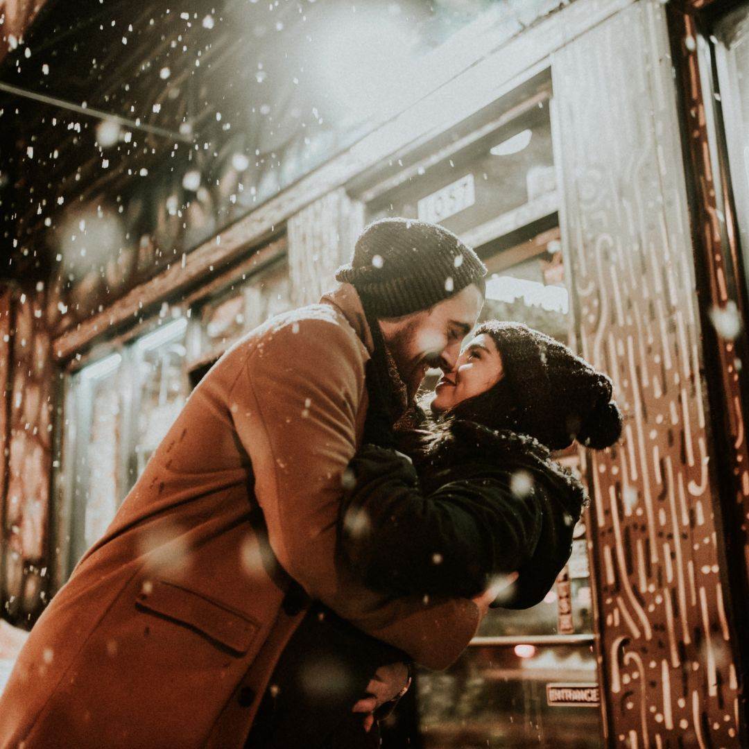 41 One-Liner Romantic Stories - Riya's Blogs